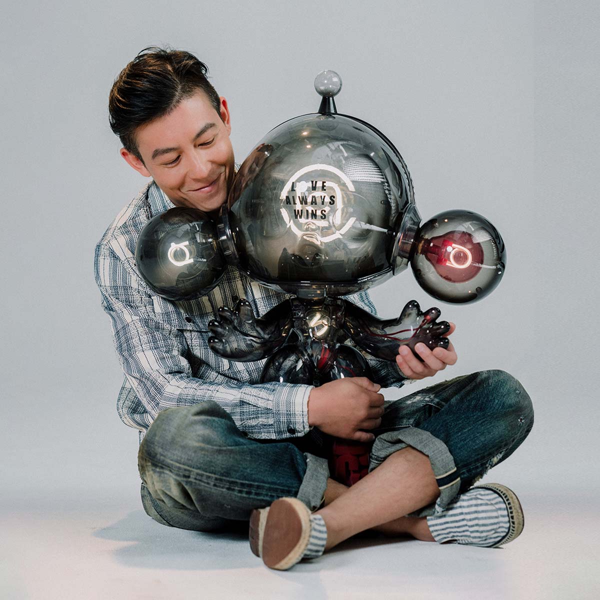 MEGA α SKULLPANDA 1000% CLOT | MEGA 1000% - POP MART (United States)